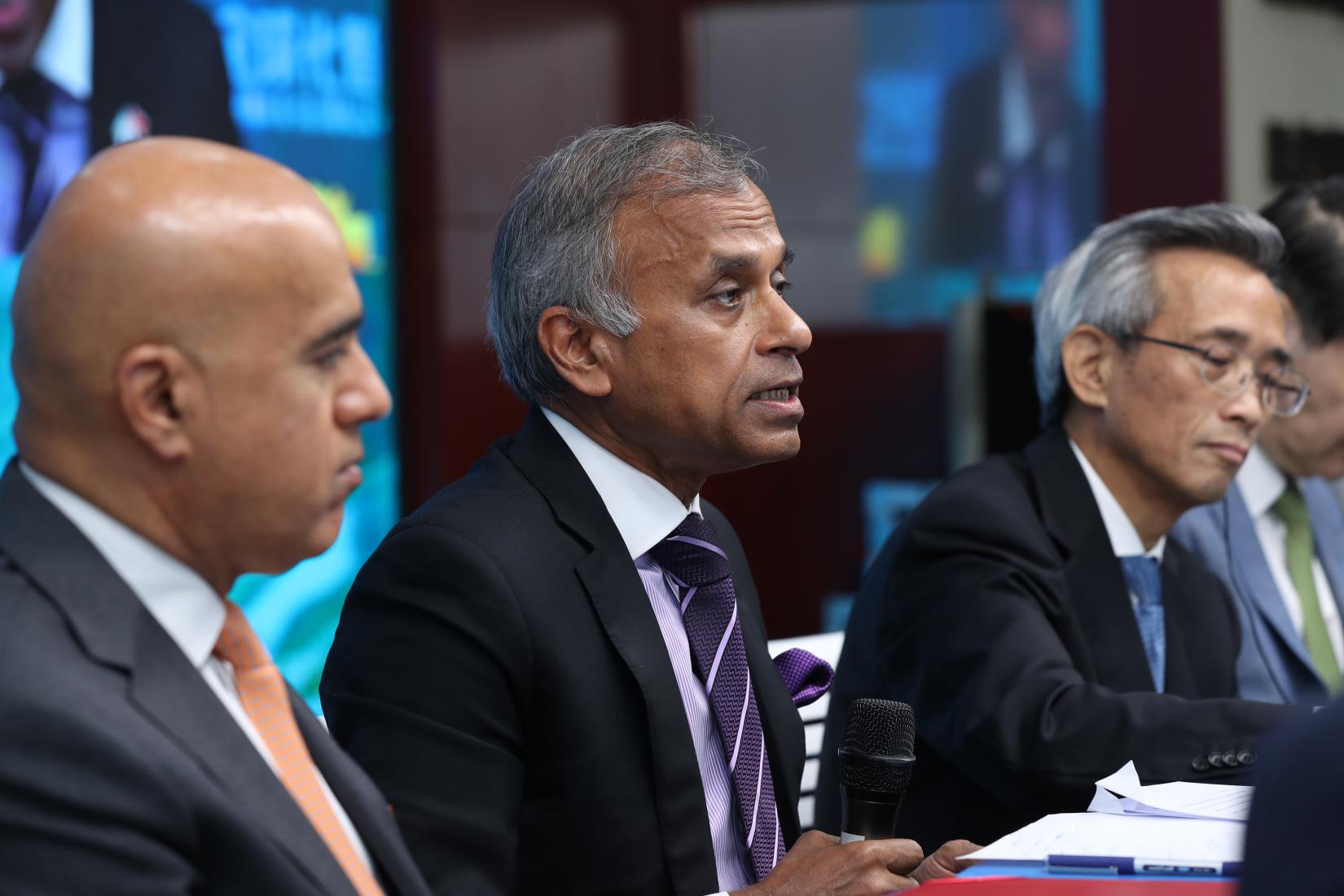 The Ambassadors’ Roundtable at the 8th China and Globalization Forum ...